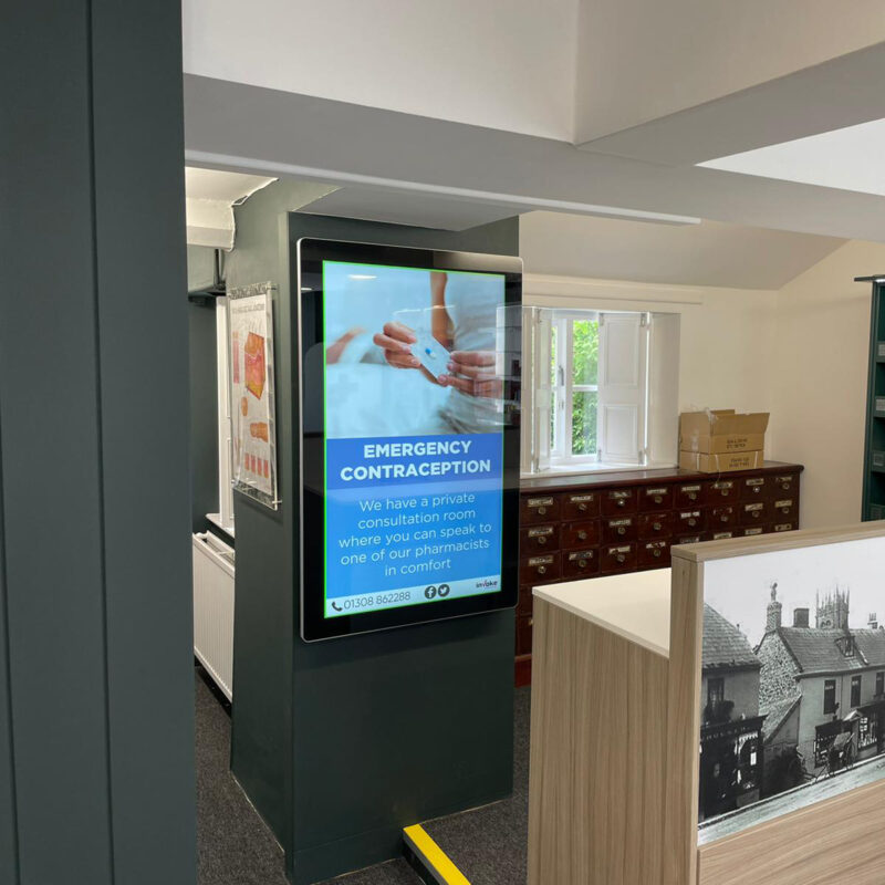 Pharmacy Digital Signage | High-quality screens | inVoke