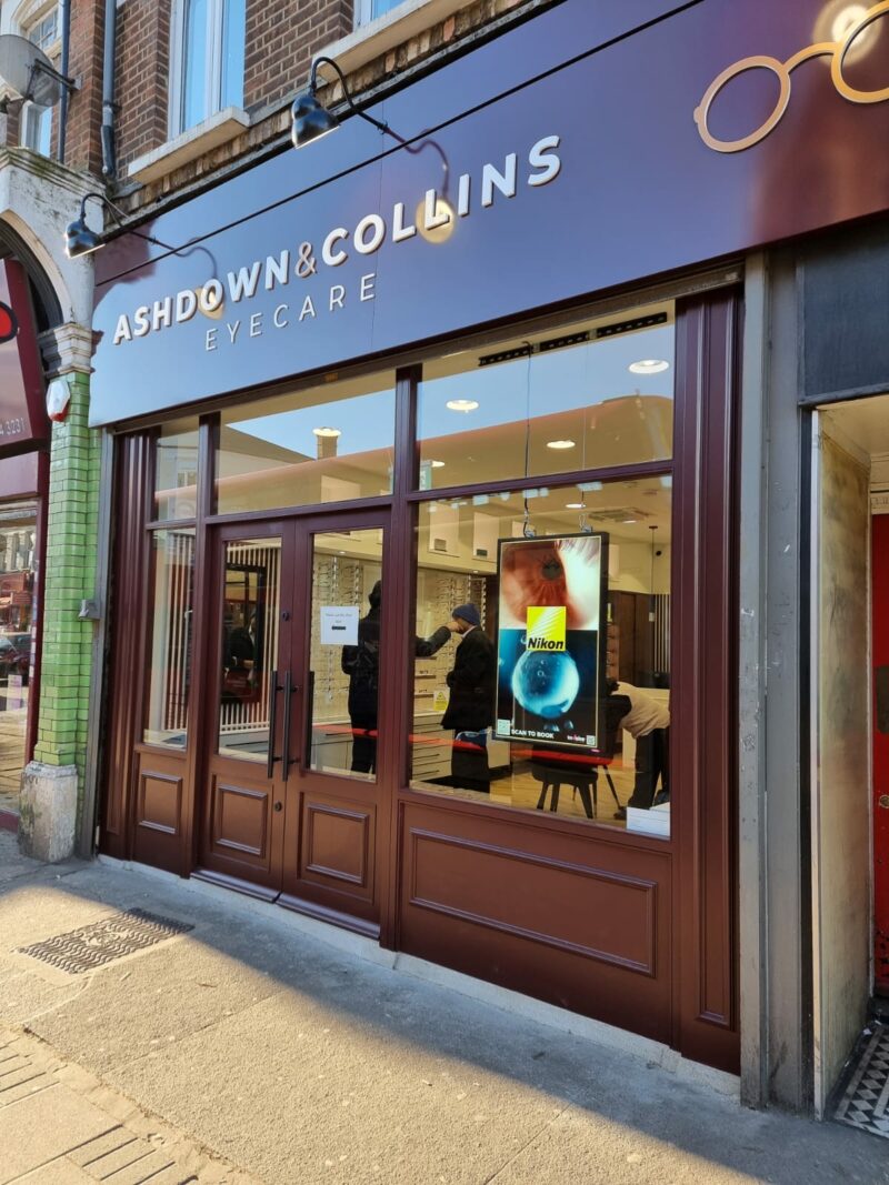 UK Digital Signage Suppliers & Installers | inVoke™️